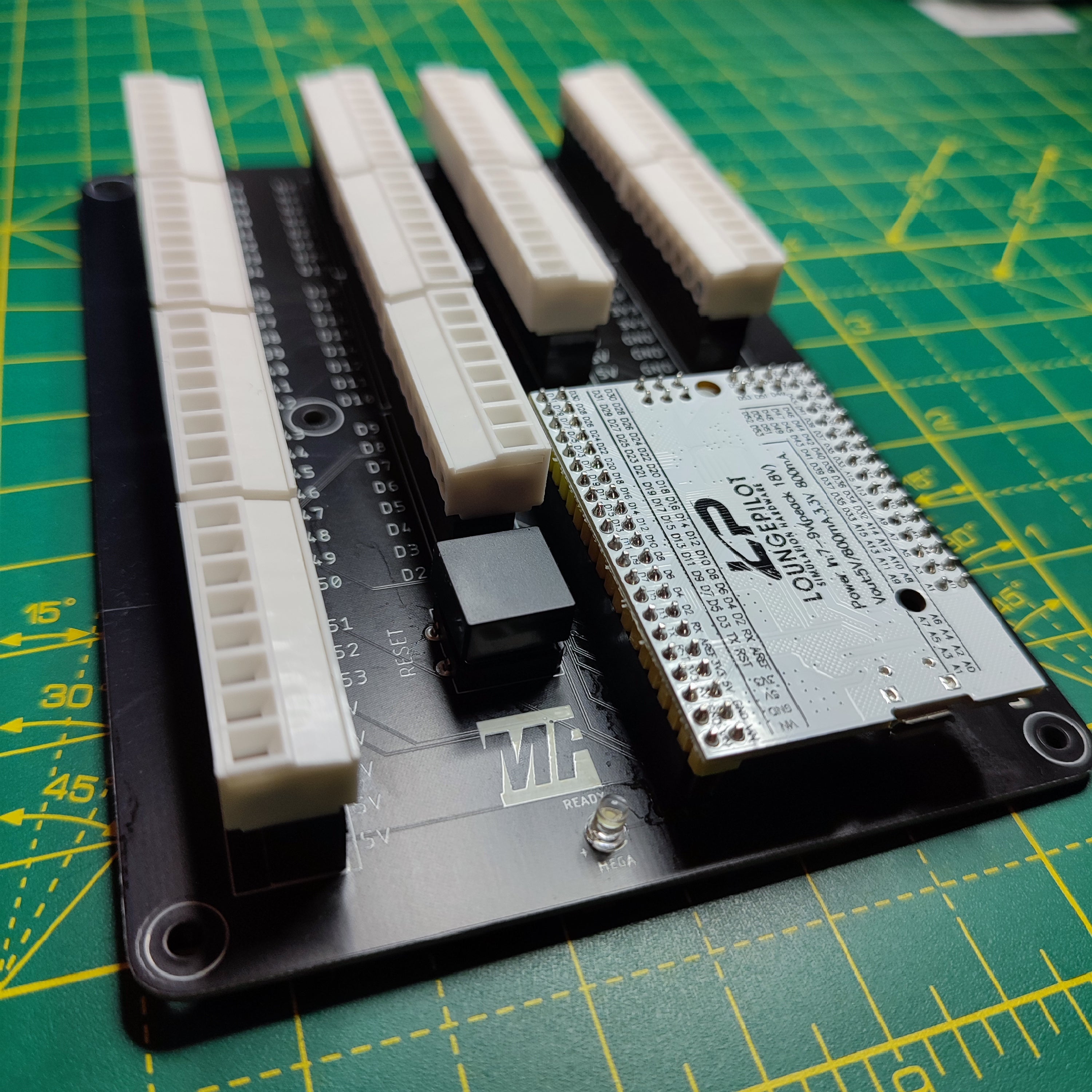 Breakout Boards – LoungePilot