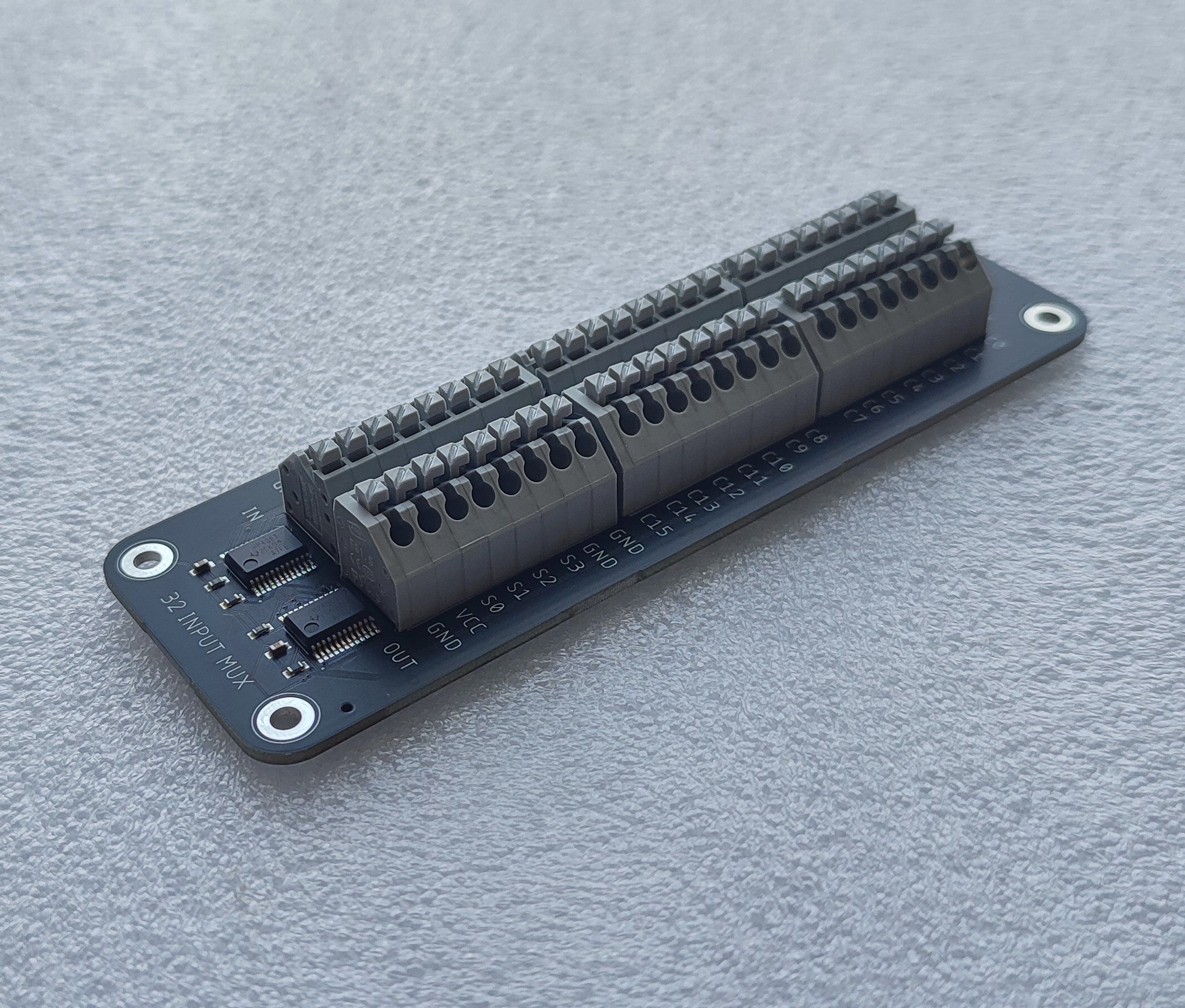 32 Input Multiplexer! – LoungePilot